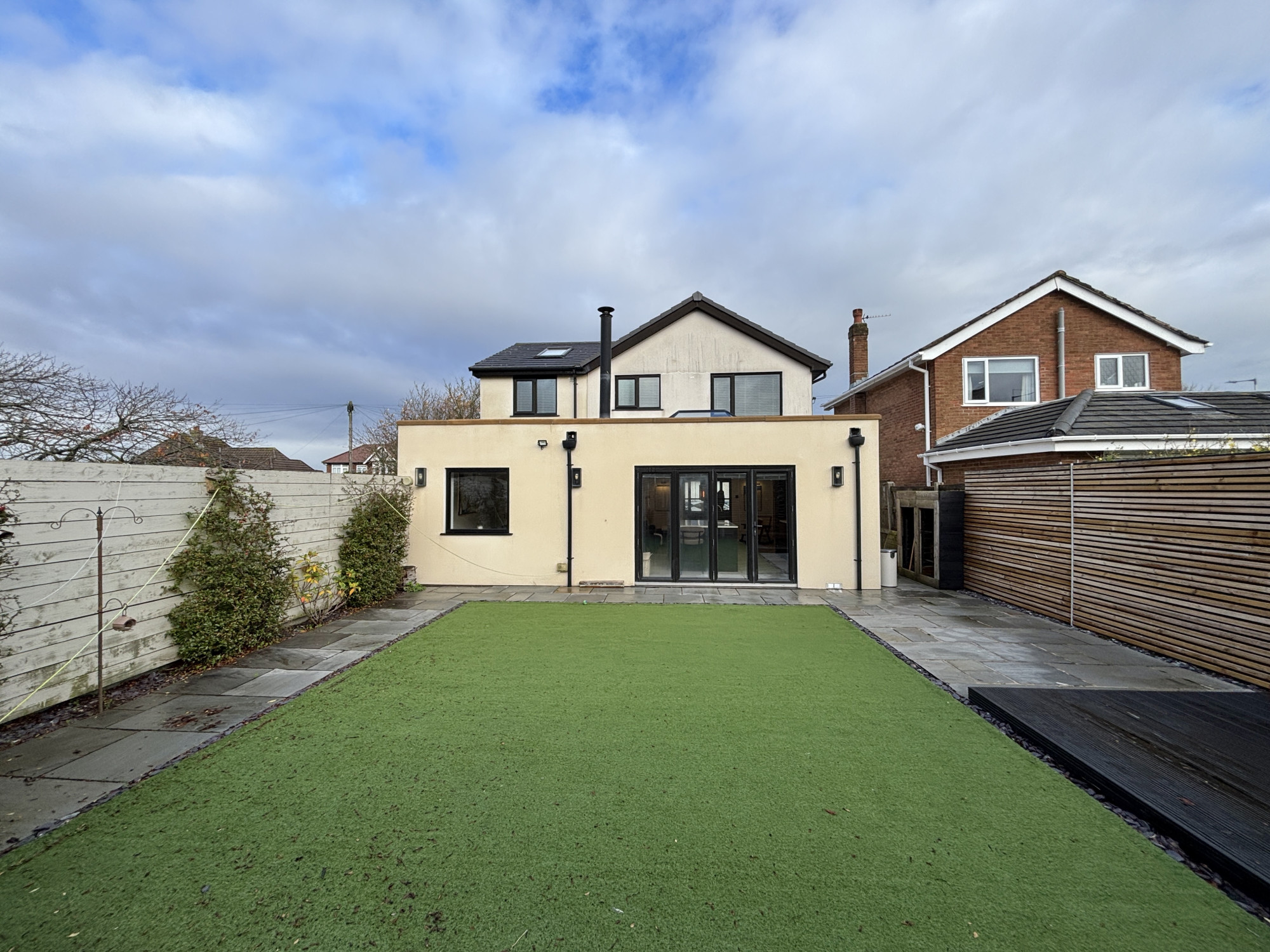 4 Bed Detached Bispham Road Poulton-Le-Fylde FY6 7PE - The Square Room